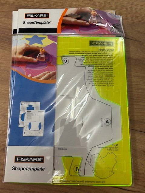 Fiskars Set Shape Template 8er Set. mit Schneider (Gebraucht) in ...