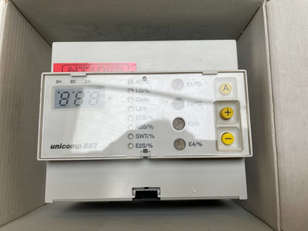 Unicomp 557 Fussboden Heizung Regler Elektro (Defekt) in Basel für CHF ...