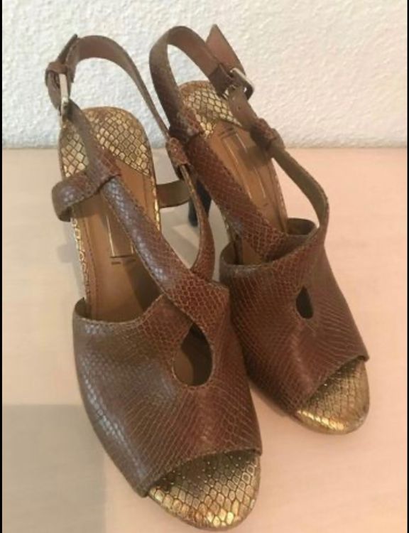 UTERQUE Sandalen gr. 40 (Gebraucht) in Luzern für CHF 39.9 – nur Abholung auf Ricardo kaufen