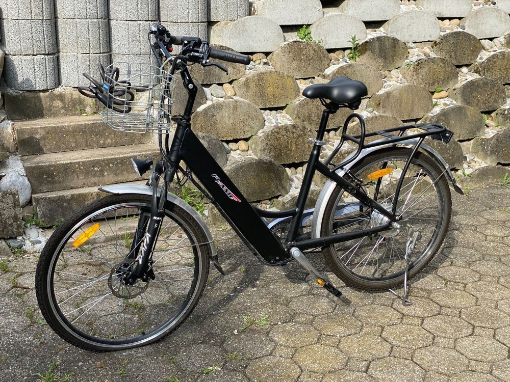 E-city Bike Flash Zoom Rst T7 | Kaufen auf Ricardo