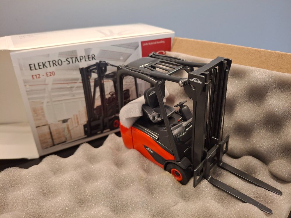 Linde Stapler-Modell 1:25 NEU (Neu und originalverpackt) in Kappel am ...