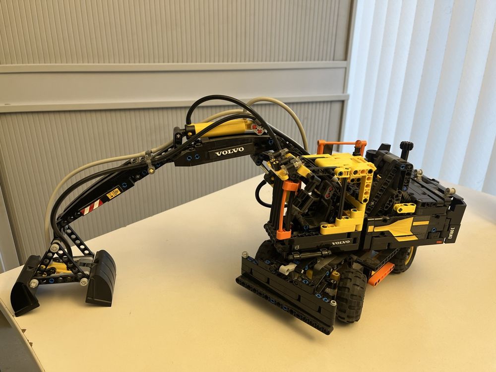 Lego technik Mobilbagger EW160E (42053) (Gebraucht) in Domat/Ems für ...