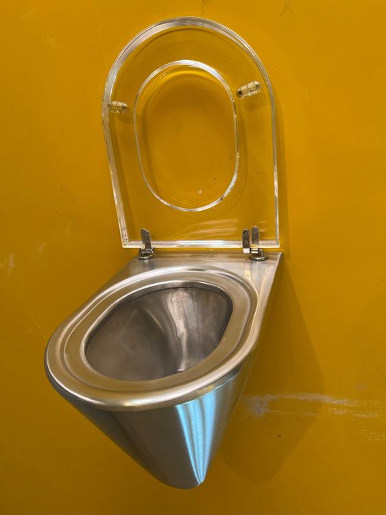 WC aus Chromstahl Nr. 2 (Gebraucht) in Winterthur für CHF 50 – nur ...