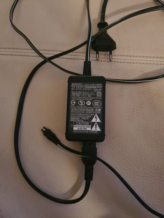 Sony Camcorder Ladegerät AC-L200B (Gebraucht) in Schwerzenbach für CHF ...