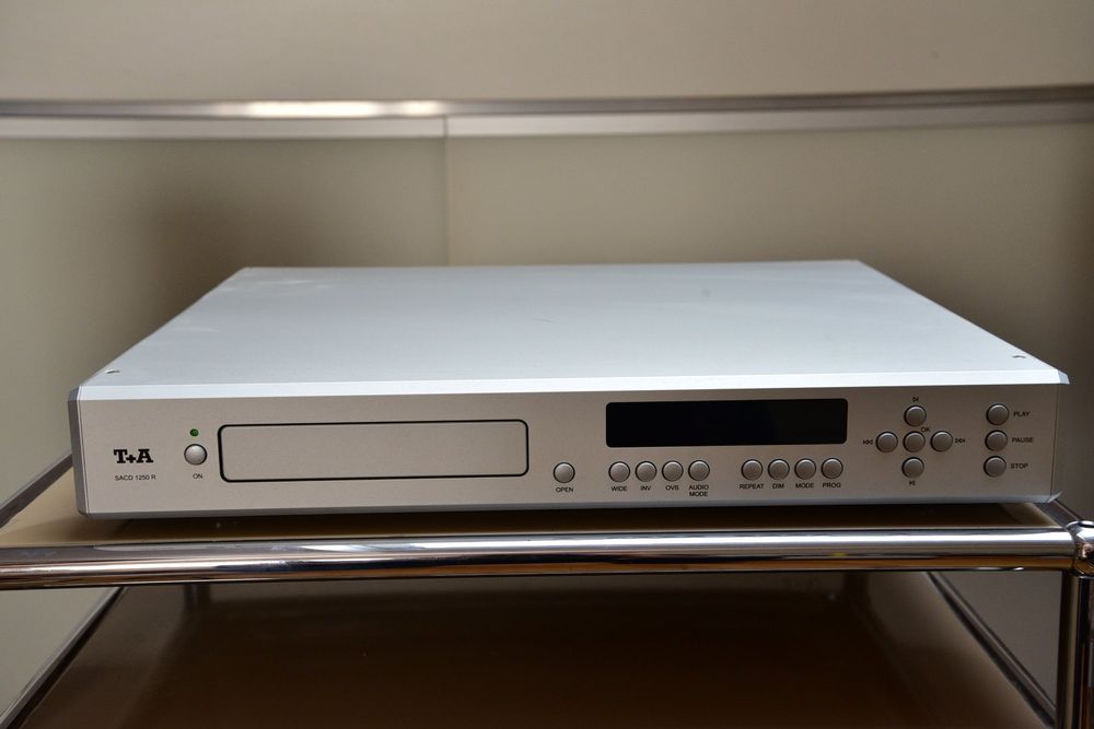 T+A SACD 1250 R CD/SACD Player in Silber (Gebraucht) in Seuzach für CHF ...