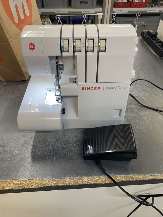 SINGER Overlock Nähmaschine Heavy Duty 4-Faden (Gebraucht) in Hinwil ...
