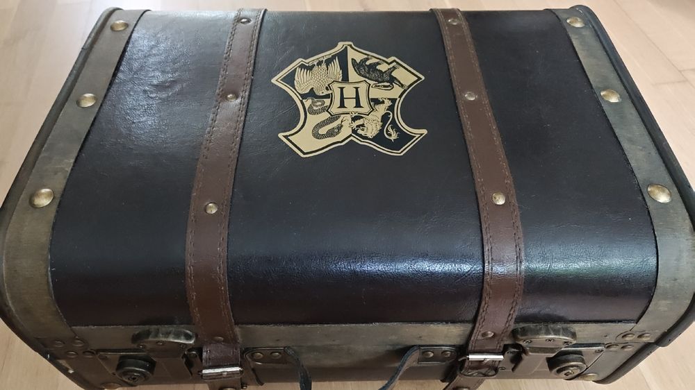 Harry Potter Hogwarts Trunk - Magical Storage (Gebraucht) in ...