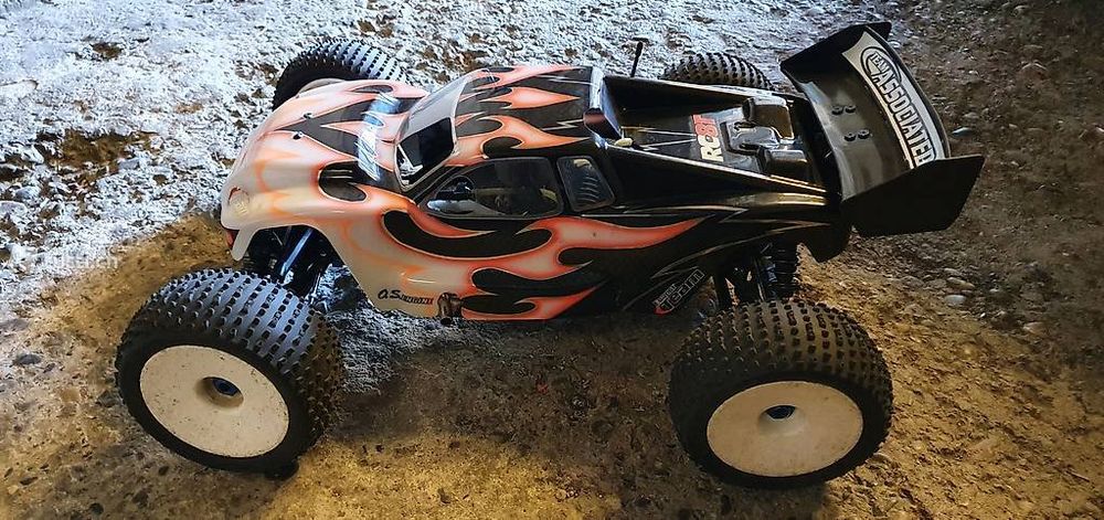 Team Associated RC8T Factory Team Edition (Gebraucht) in Duggingen für ...