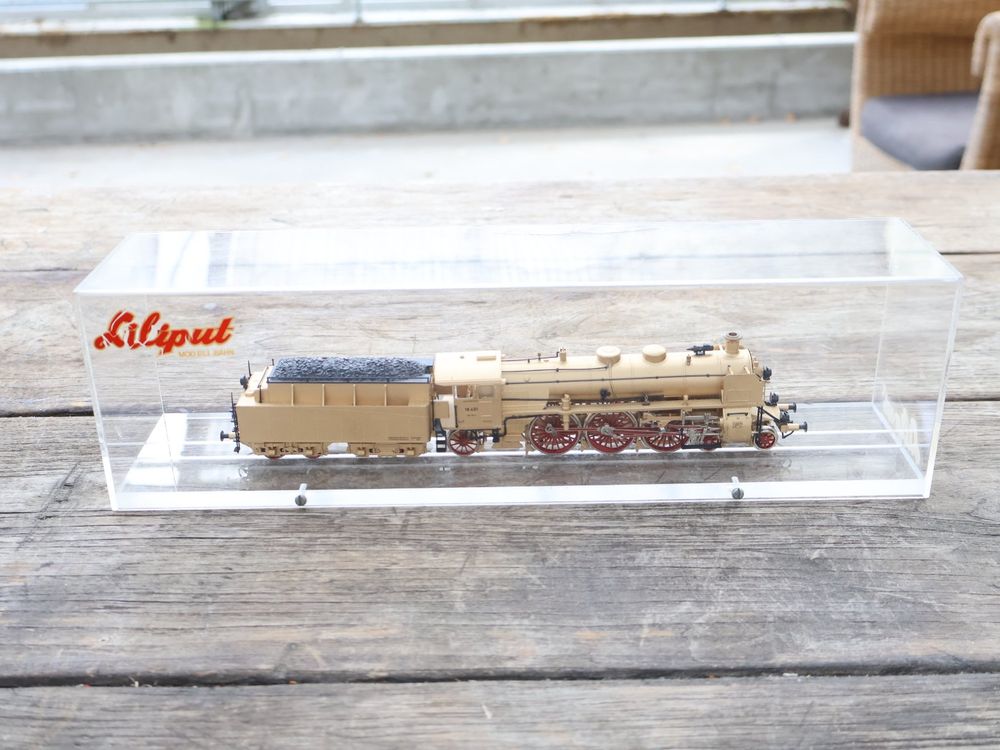 Liliput schöne Gold Dampflok BR 18 - H0 Vitrinenmodell (Gebraucht) in ...