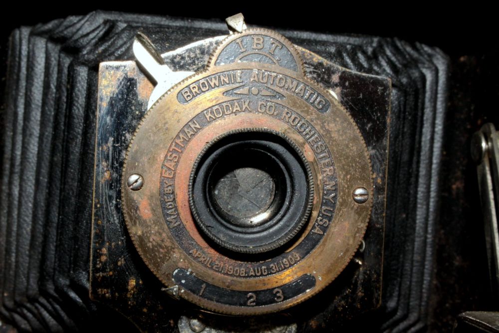 alte Balgen-Klapp-Kamera KODAK (Defekt) in Allschwil für CHF 25 – mit ...