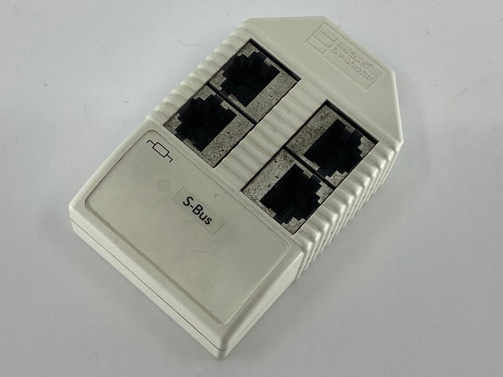 S-Bus-Verteiler ISDN RJ45 weiss mit starken Gebrauchsspuren | Acheter ...