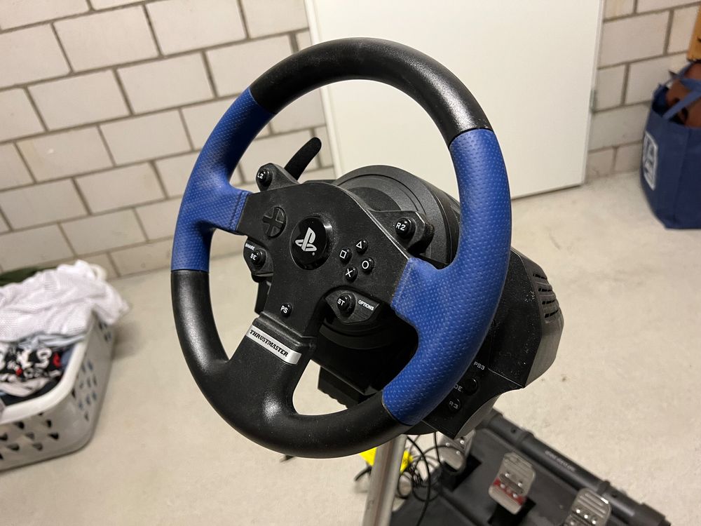 Thrustmaster T150 Gaming wheel | Kaufen auf Ricardo
