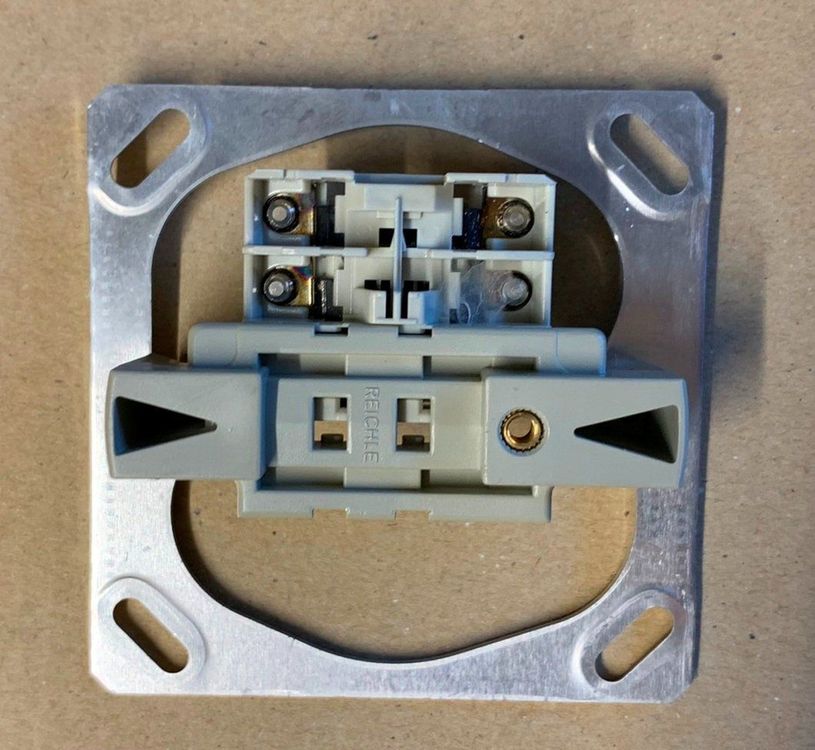 Feller Reichle T+T TT83 Telefon Steckdose UP (Gebraucht) in Lodrino für ...