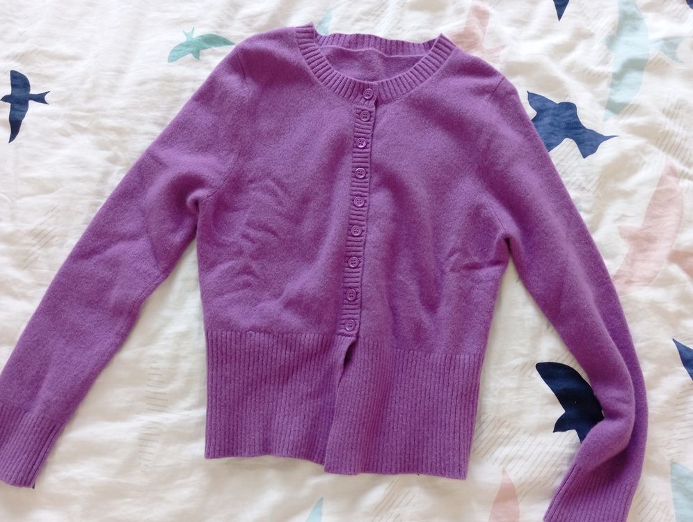 Lila Cardigan aus 100% Kaschmir, Grösse XS-S (Gebraucht) in Romanshorn ...