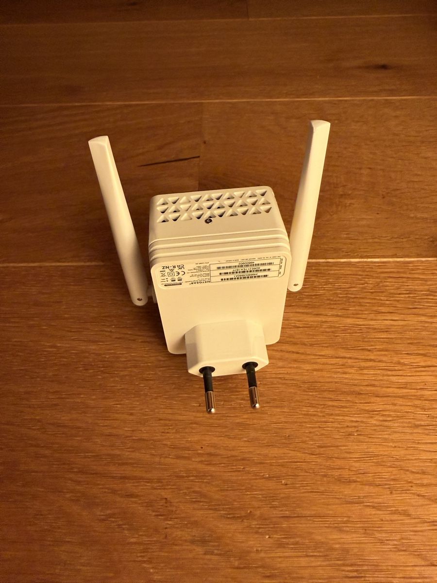 Netgear WiFi Range Extender AC1200 (Essentials Edition) (Gebraucht) in ...