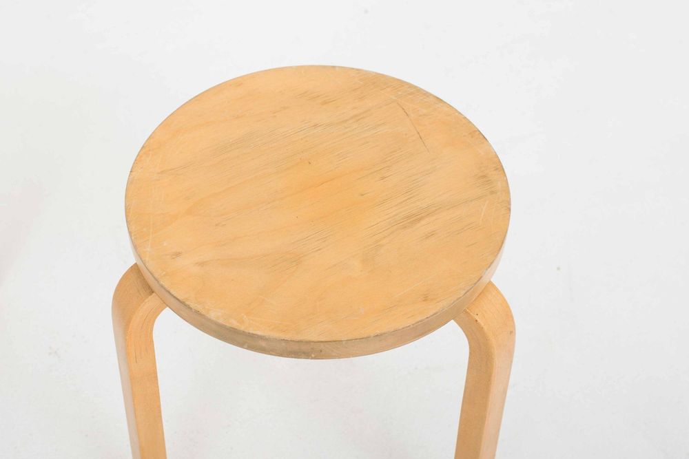 Alvar Aalto Vintage Hocker 60 von Artek | Kaufen auf Ricardo