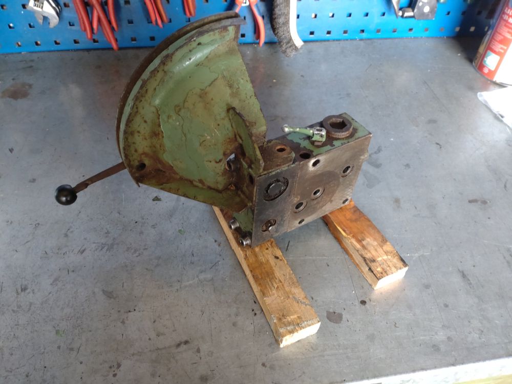 Bosch SB7 Steuergerät Regelhydraulik (Gebraucht) in Hallwil für CHF 106 – mit Lieferung auf ...