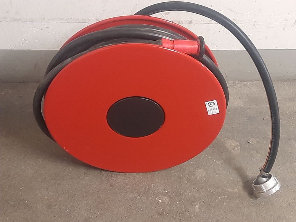 MINIMAX Schlauchrolle / Wandhydrant / Schlauchposten (Gebraucht) in ...