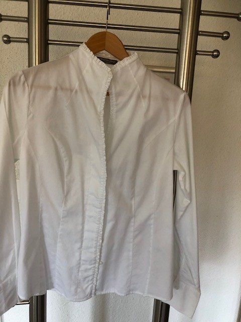 Christian Berg Essentials (Austria) romantische Bluse (Gebraucht) in ...