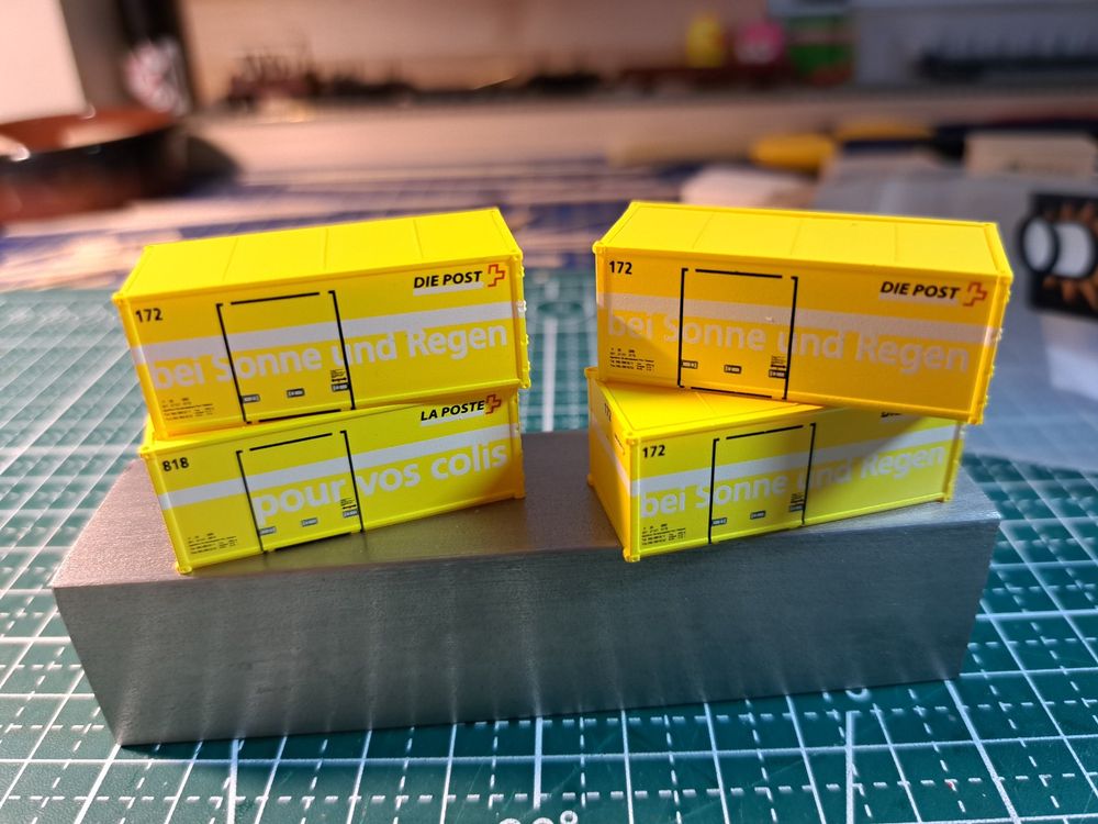 4 Container der Schweizer Post (Neu (gemäss Beschreibung)) in Moutier ...