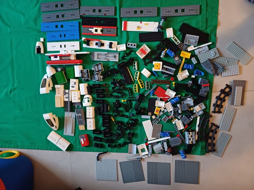 molti pezzi lego misto per fare i treni (Gebraucht) in Minusio für CHF ...