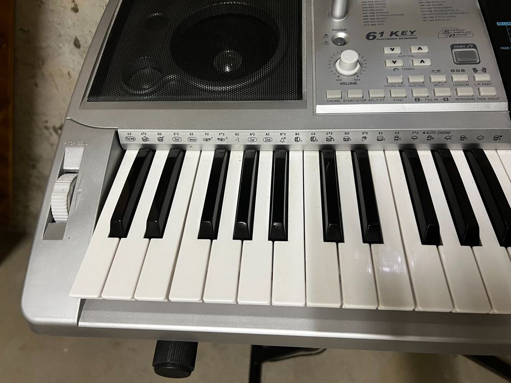 Elektrisches Keyboard C.Giant LP-6210C mit Untergestell (Gebraucht) in ...