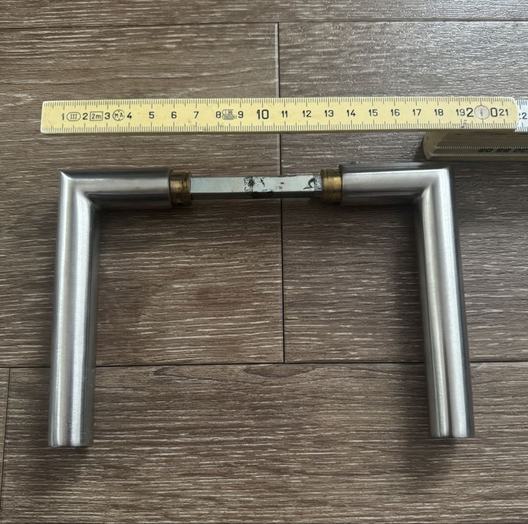 Türgriff und Schilder aus Edelstahl der Marke Glutz (Gebraucht) in ...