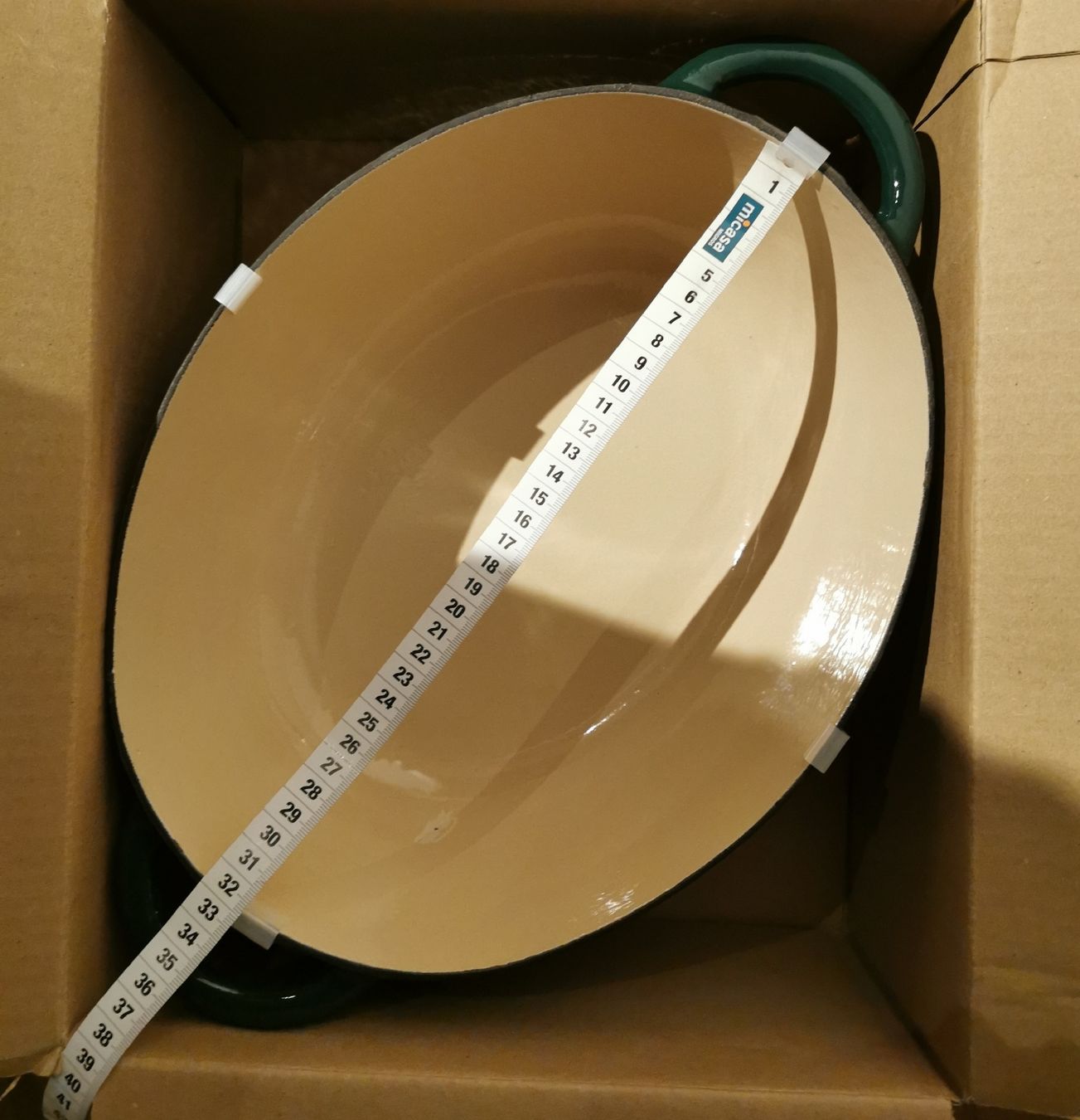 Cocotte ovale NOMAR, fonte émaillée, Neuve (léger défaut) (Defekt) in ...