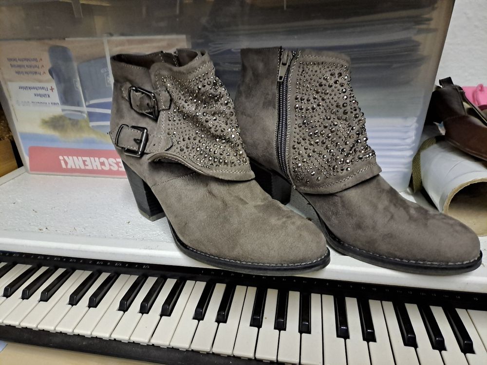Winter Boots Stiefeletten mit Ziersteinen, Gr. 38 Top! (Gebraucht) in ...