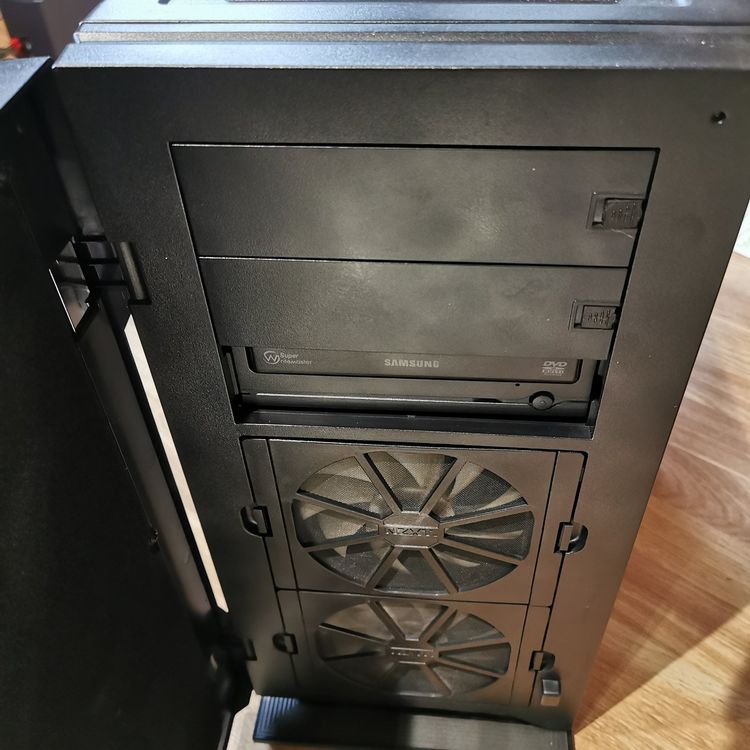 Interessanter PC Tower mit DVD und Lüftern (Gebraucht) in Dürrenroth ...