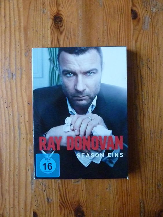 DVD-TV Serie: Ray Donovan - Komplette Staffel 1 (Gebraucht) in Effretikon für CHF 5 – mit ...