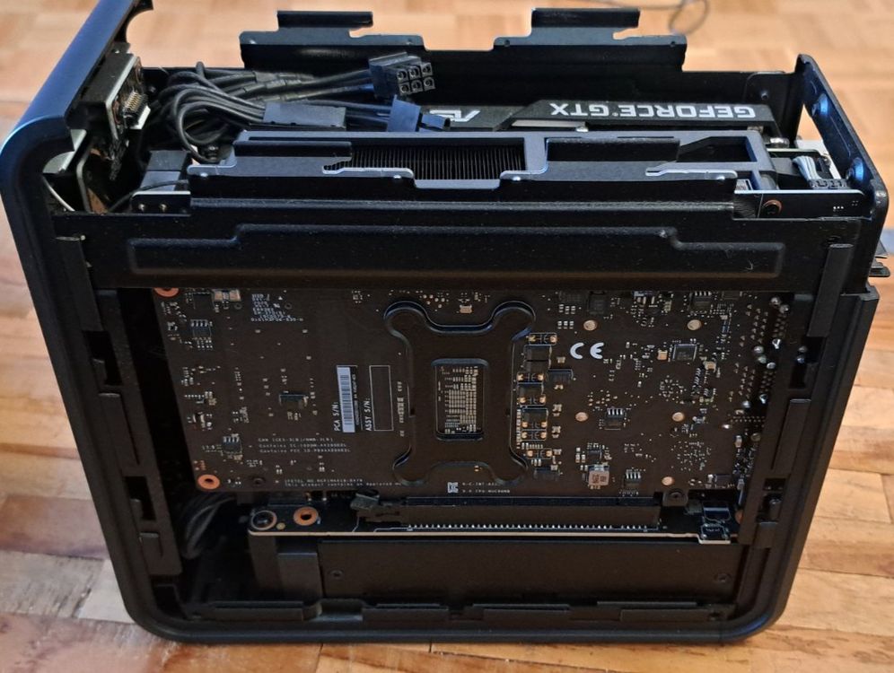 Intel NUC9 Extreme i5 + 16GB RAM + GTX 1660 Super (Gebraucht) in ...