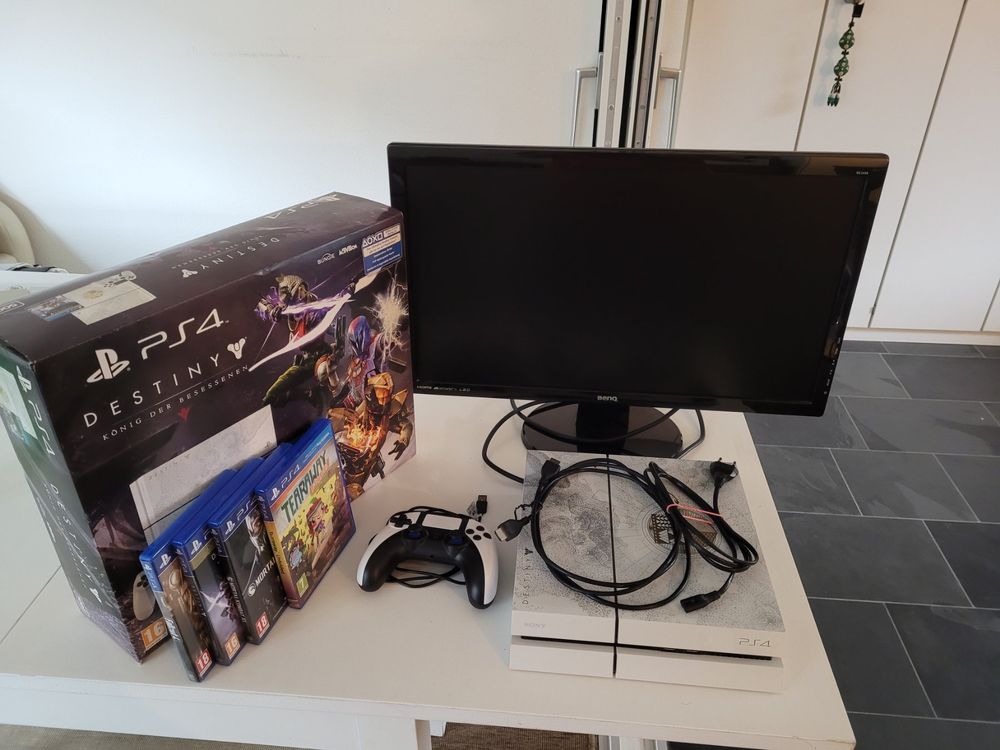 Playstation 4 mit Monitor und Spiele | Kaufen auf Ricardo
