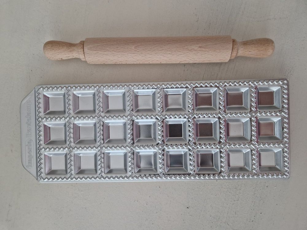 Ravioli Former (Neu und originalverpackt) in Dietikon für CHF 1 – mit ...