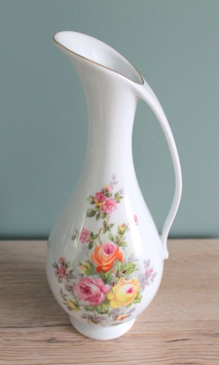 KPM Royal Bavaria Porzellan AMPHORE / Vase 3/104 (Gebraucht) in Rebstein für CHF 25 – mit ...