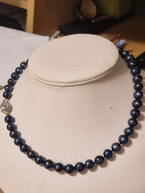 Collier veritables perles noire (Neuf avec emballage d'origine) à SAXON ...