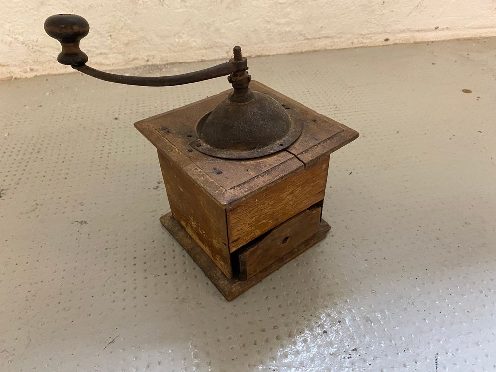 alte Kaffeemühle (Gebraucht) in Brugg AG für CHF 15 – mit Lieferung auf Ricardo kaufen