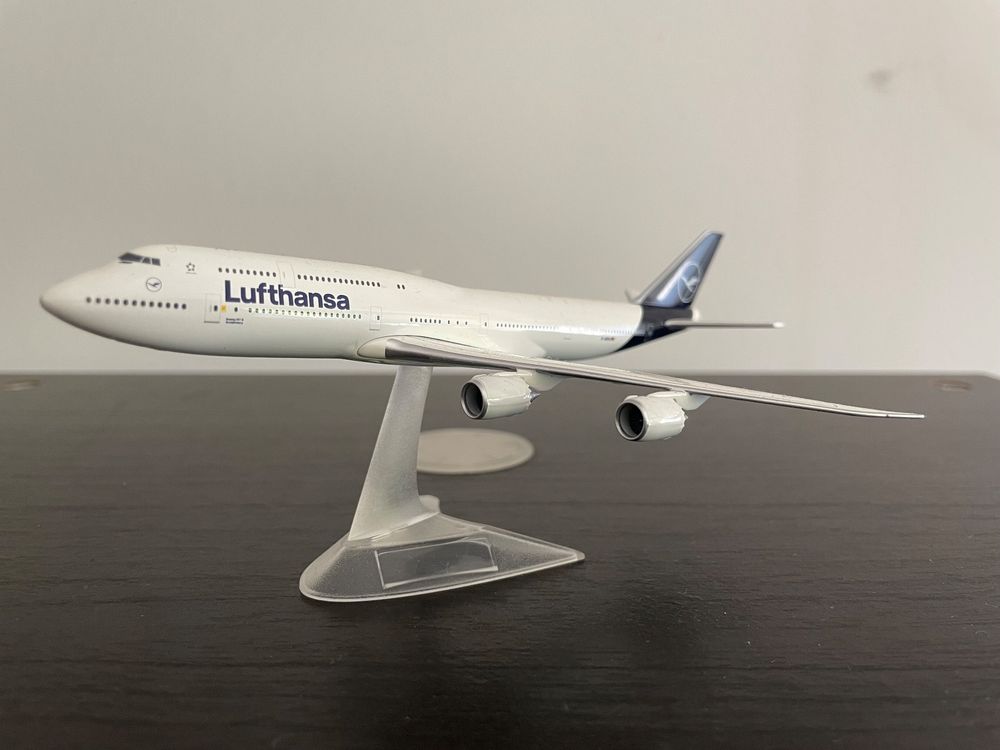 Lufthansa B747-8 1:500 Metall (Gebraucht) in Hinwil für CHF 1 – mit ...