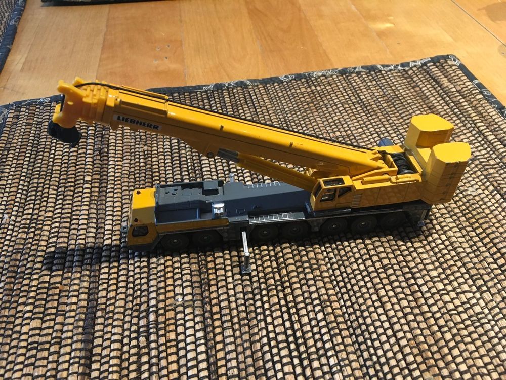 Silku Liebherr Fahrzeug (Gebraucht) in für CHF 1 – mit Lieferung auf ...