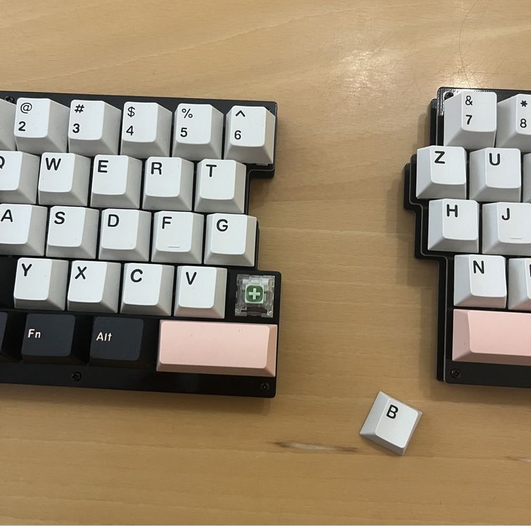 Keebio Quefrency Split Keyboard (Ergonomische Tastatur) (Neu (gemäss ...