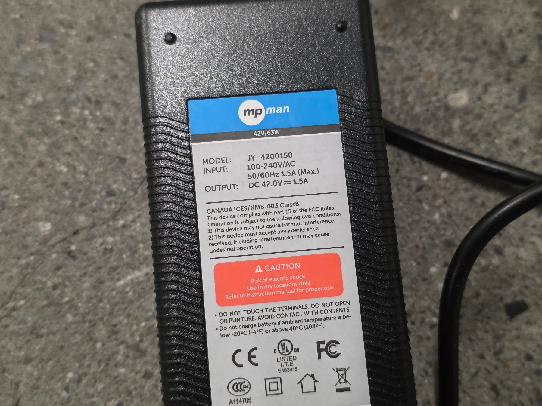 HowerBoard Hoverboard 36V FollFunktionsfähig (Gebraucht) in Mauren für ...