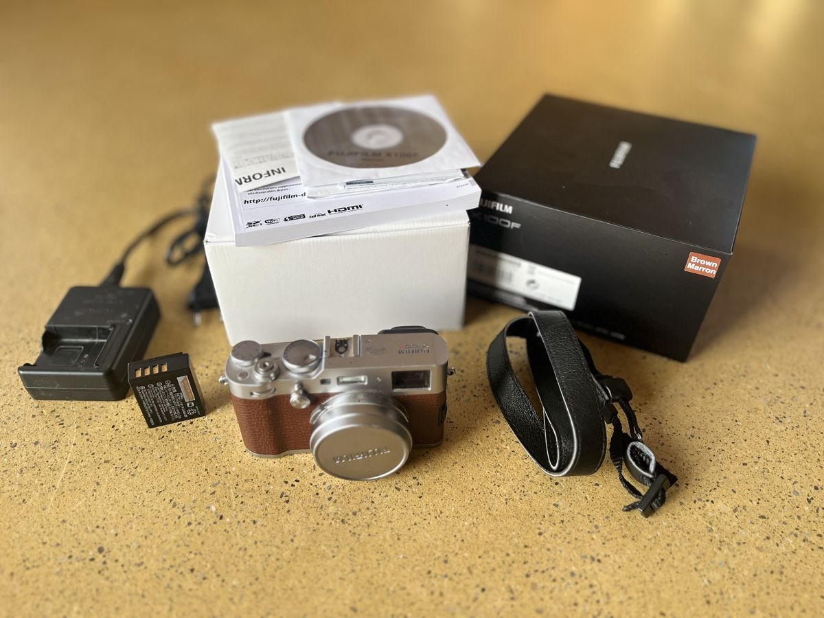 Fuji X100f - Brown Marron (Limited Edition) (Gebraucht) in Winterthur ...