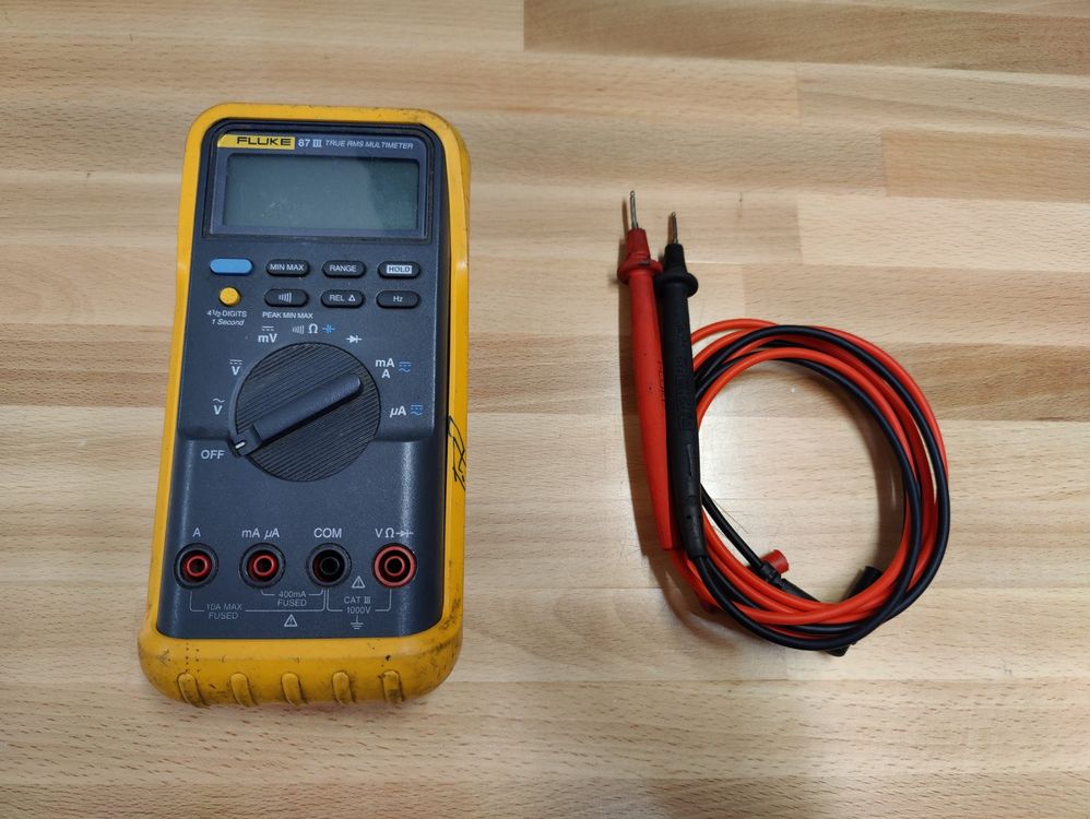 Fluke 87 III Multimeter inkl. Messleitungen | Kaufen auf Ricardo