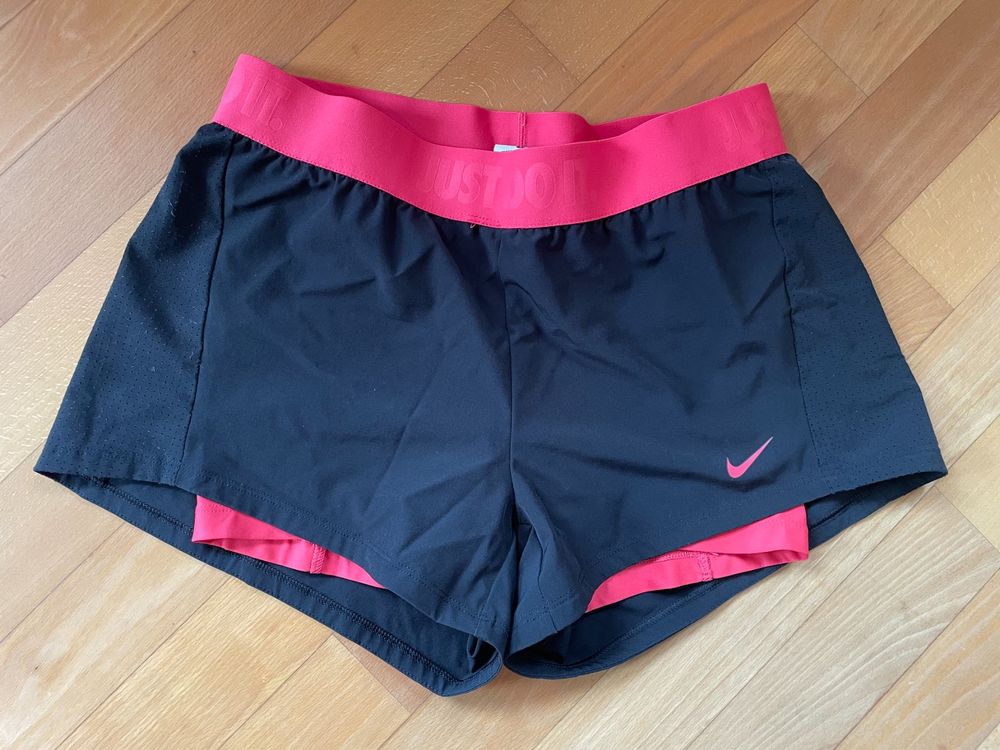 Nike Dri-Fit / Damen Shorts Grösse S / schwarz-pink / 2-in-1 (Gebraucht) in Zofingen für CHF 18 ...