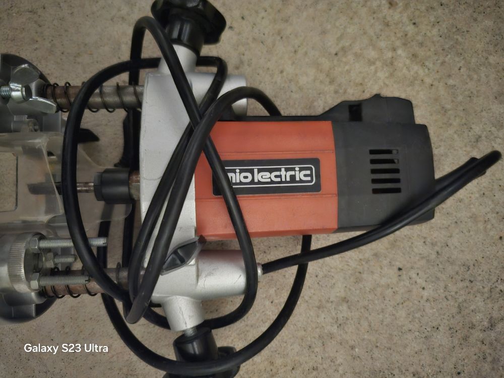 Oberfraese, Marke Elu, Typ 4000 MO - Ideal für Heimwerker (Gebraucht ...