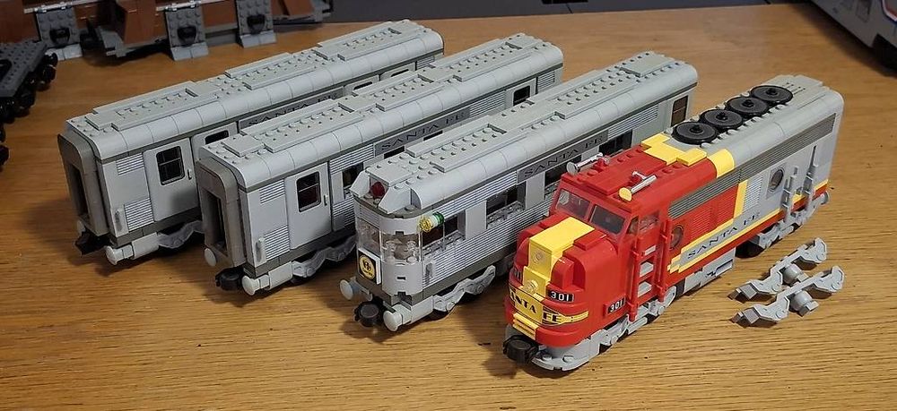 Lego Santa Fe Lok + 3 Waggons (Gebraucht) in Bolligen für CHF 800 – nur ...