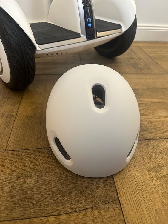 Segway Ninebot S Plus Weiss mit Helm / White with Helmet (Gebraucht) in ...