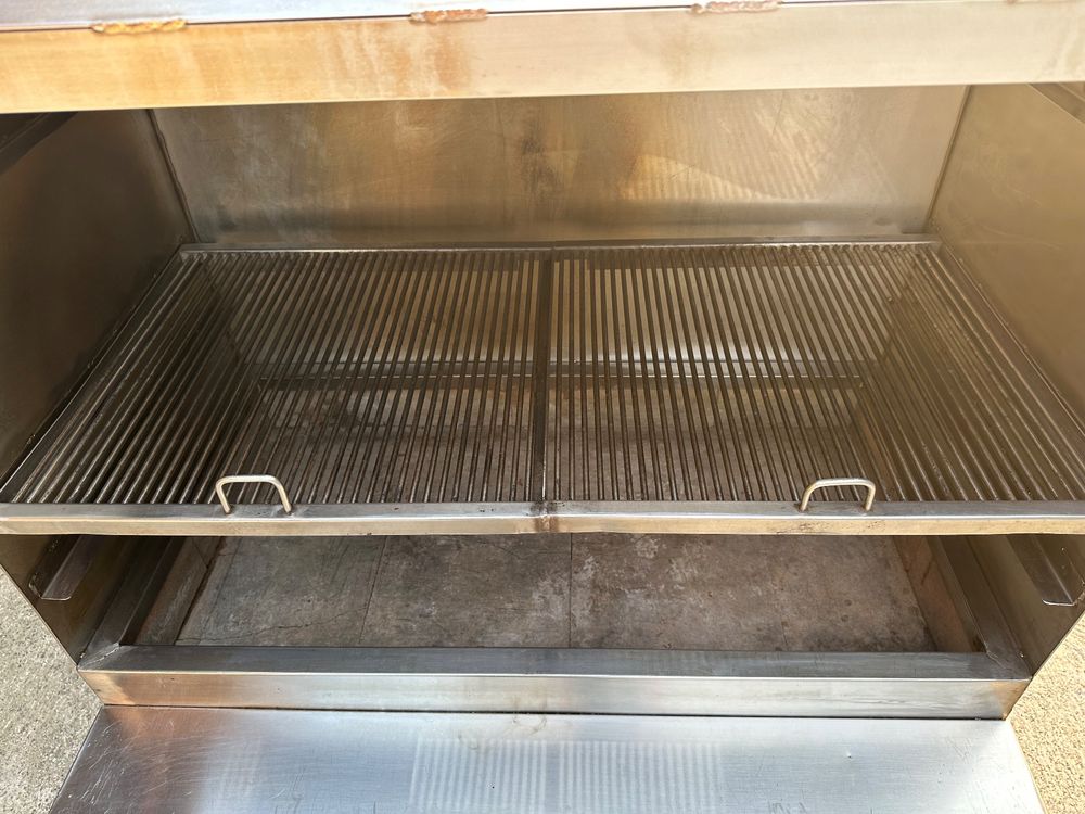 Grill aus Edelstahl (Gebraucht) in Niedergösgen für CHF 251 – nur ...
