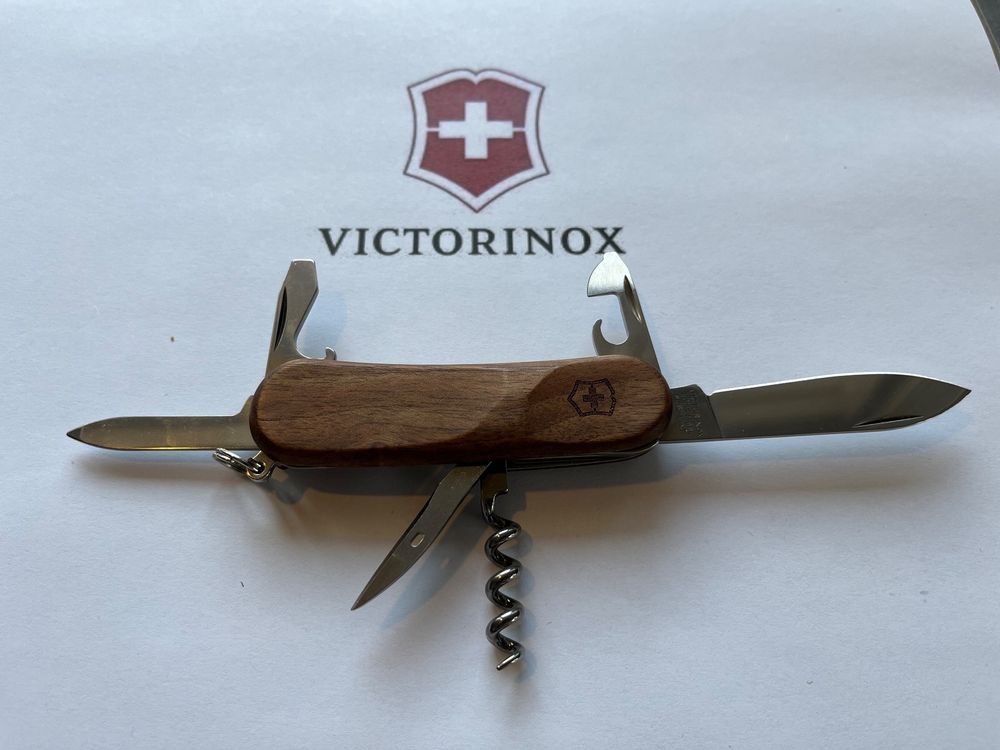 Victorinox "Evolution Wood 10" - NEU | Kaufen auf Ricardo