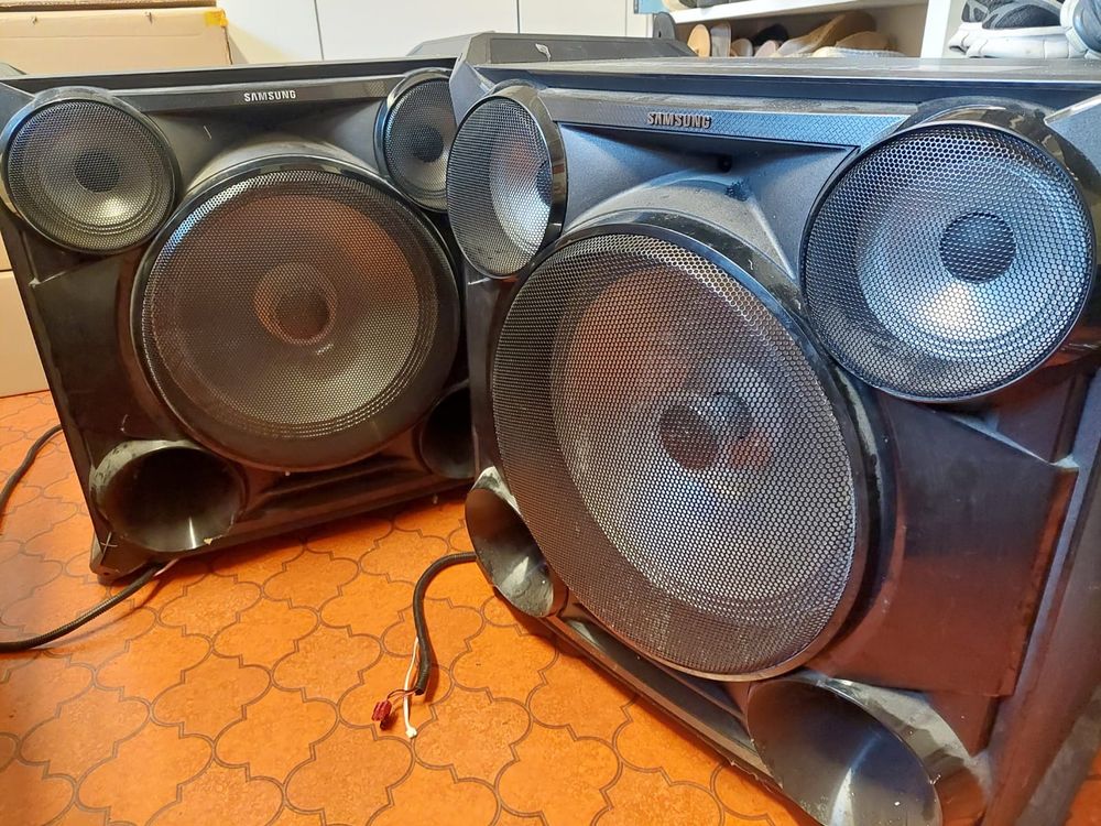 Samsung Giga Sound Beat System und 2 Lautsprecherboxen | Kaufen auf Ricardo